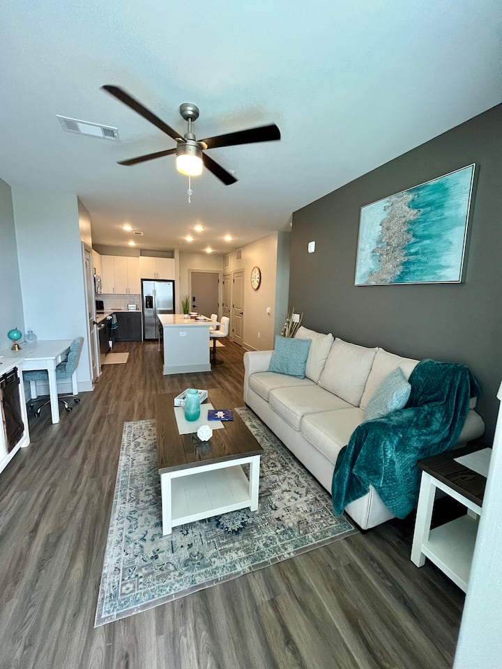 Modern 1br Near New Orleans | Full Kitchen + W/d - Kenner, LA