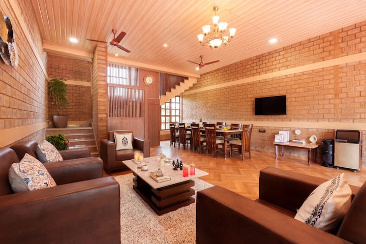 Sajan Brick Mansion - 7 Bedroom Private Mansion - Wada