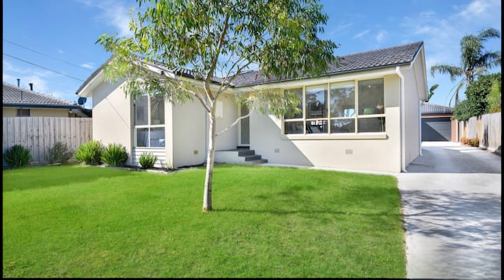Cosy And Comfortable Full Home In Frankston - Frankston