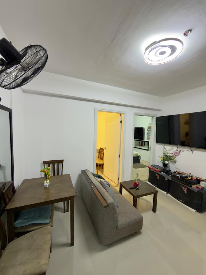 Spacious 2br Airbnb In Cainta, Rizal | 15pax - Marikina