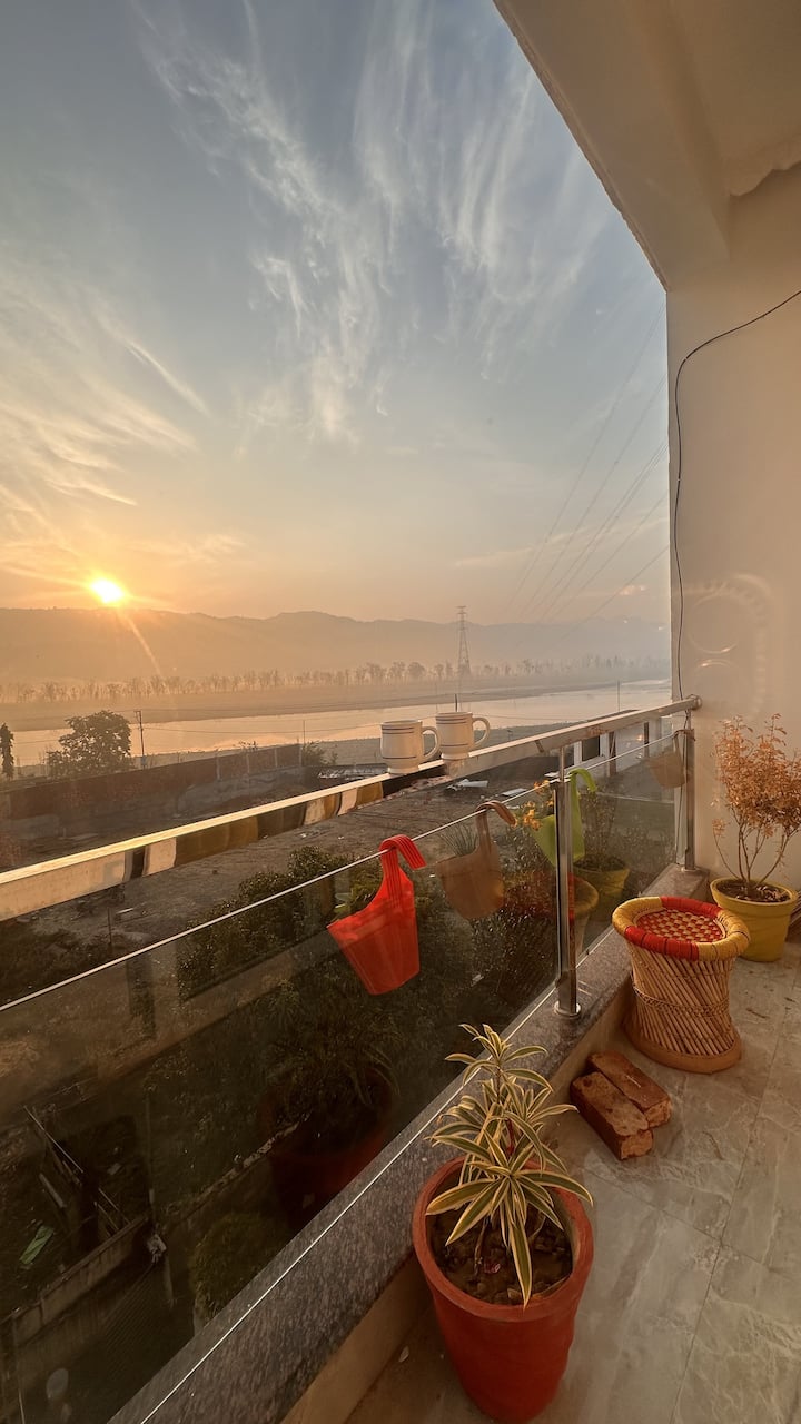 Advaitam Ganga & Hill View By Ganges Ghat Homestay - Rishikesh
