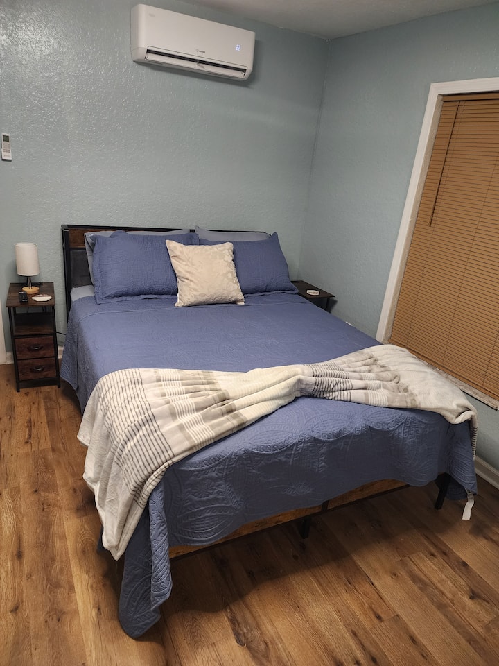 Cozy Luxury Brand-new Apartment - Temple Terrace, FL