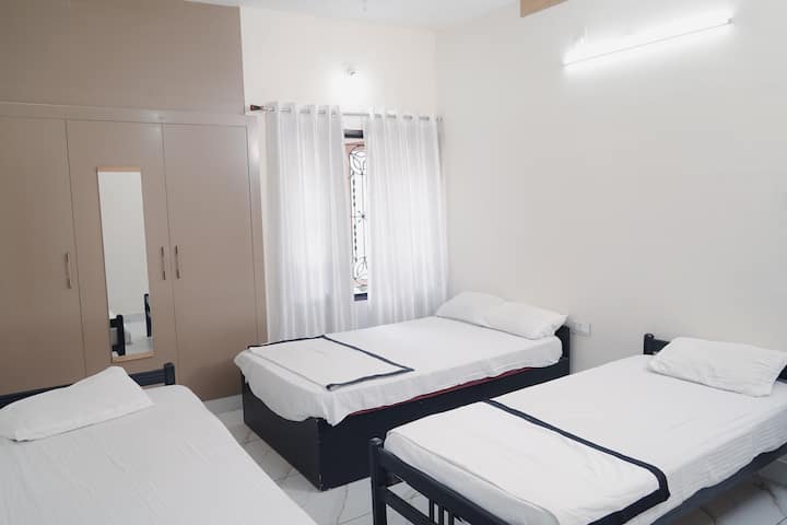 Cottage 08 - First Floor - 고치