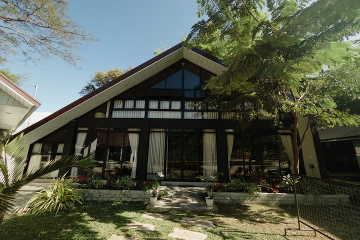 Black Cabin - Private Probinsya Escape - Pandi