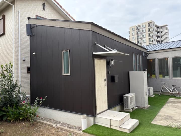 【New Open】最大4名・戸建て貸切/空港車10分・歓楽街徒歩1分で観光やビジネスに最適 - 이사하야시