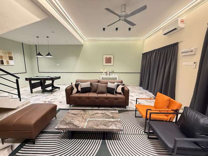 R3trohouse4 4br 16pax 7minto Ecm, Kcm In Town - Kuantan