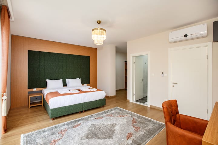 Armoni Deluxe Suites 6 Kişilik Oda - Yomra