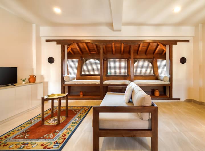 Ratna Suite | Museum Inspired Luxury - Nepal
