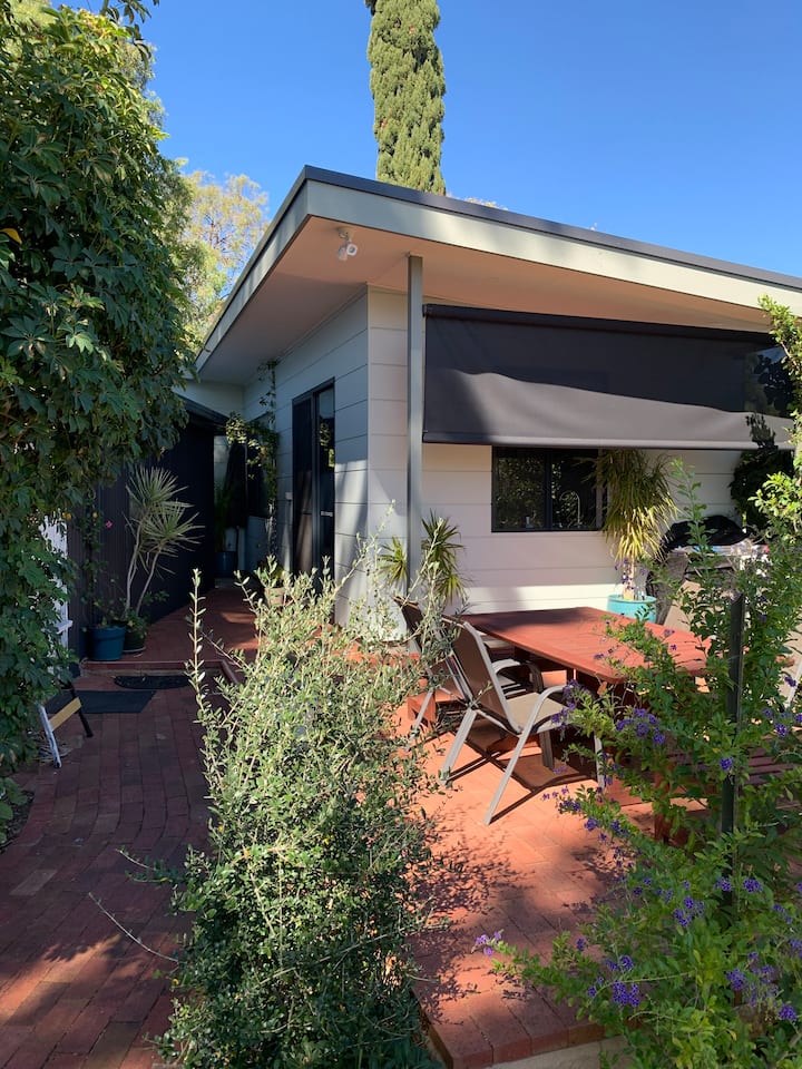 Comfortable, Well-equipped Cottage In Vale Park - 프로스펙트