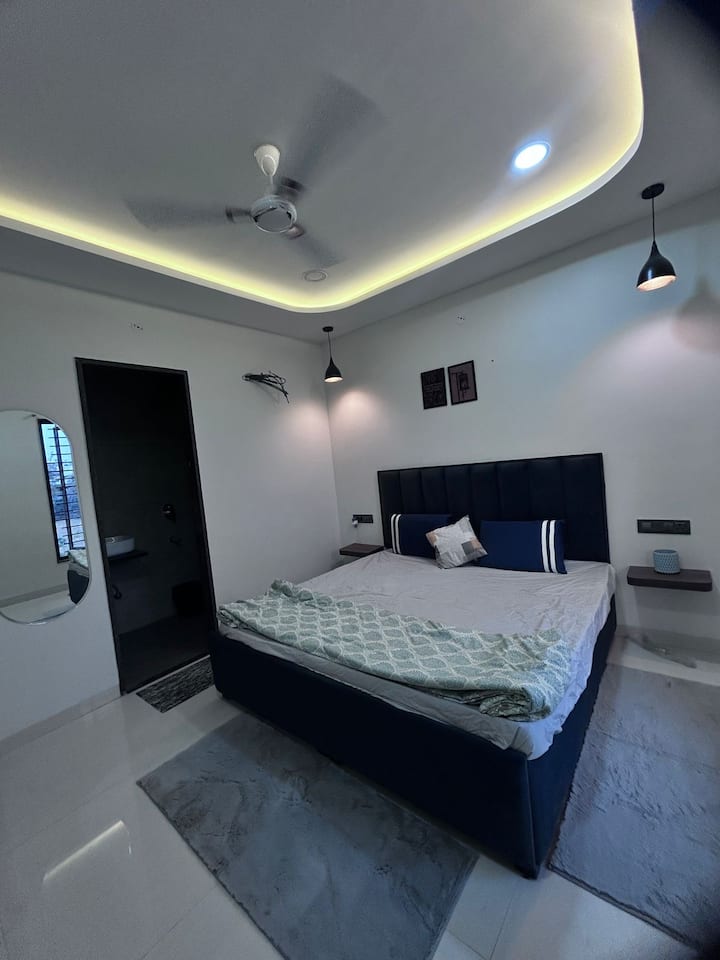 Premium 1 Rk Flat In Scheme 114 - Vijay Nagar