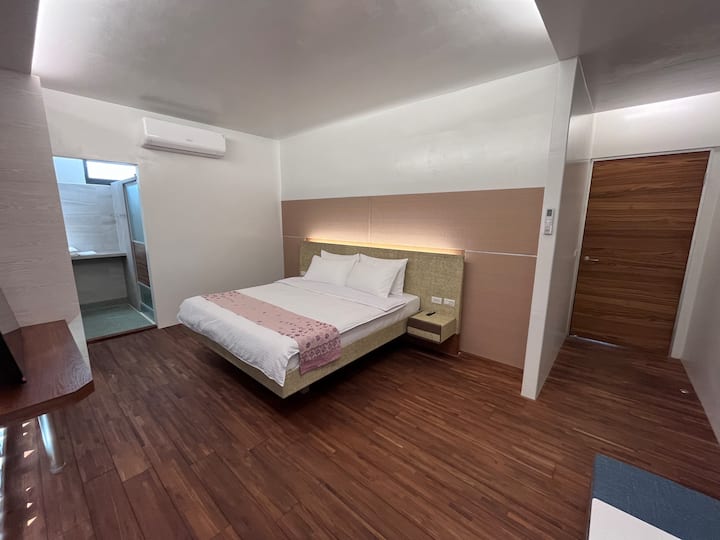 鶴野里
Ryl Stay
Rich Your Life Stay
霞-田園景觀雙人房 - Tainan City