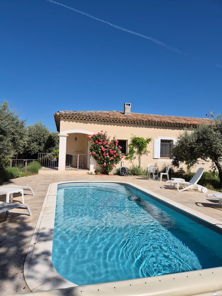 Maison De Plein-pied Avec Piscine - Lauris
