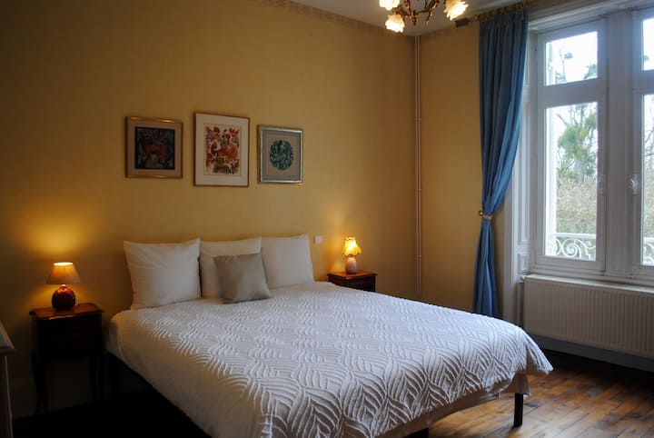 Peaceful Château Stay In Rural France - Évaux-les-Bains