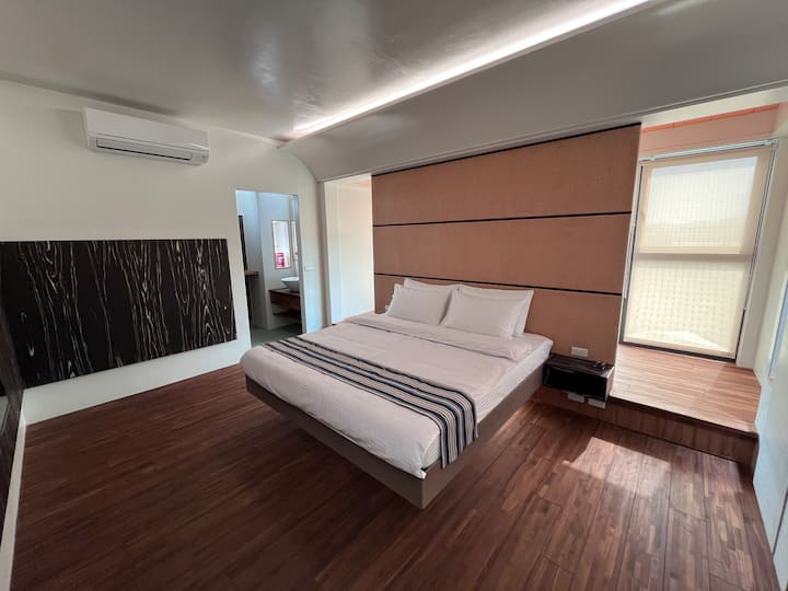 鶴野里
Ryl Stay
Rich Your Life Stay
朝-瞭望山景雙人房 - 新營區