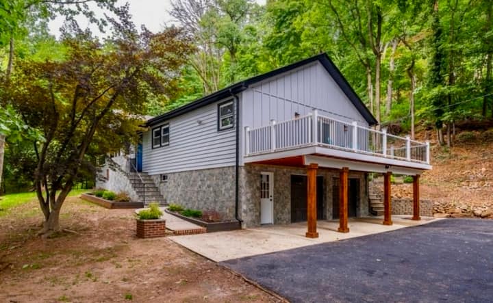 Spacious Getaway In Secluded Woods - Somerset County, NJ