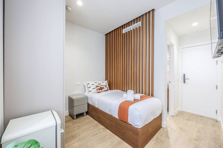 Habitacion Individual Baño Privado Cn - Madrid