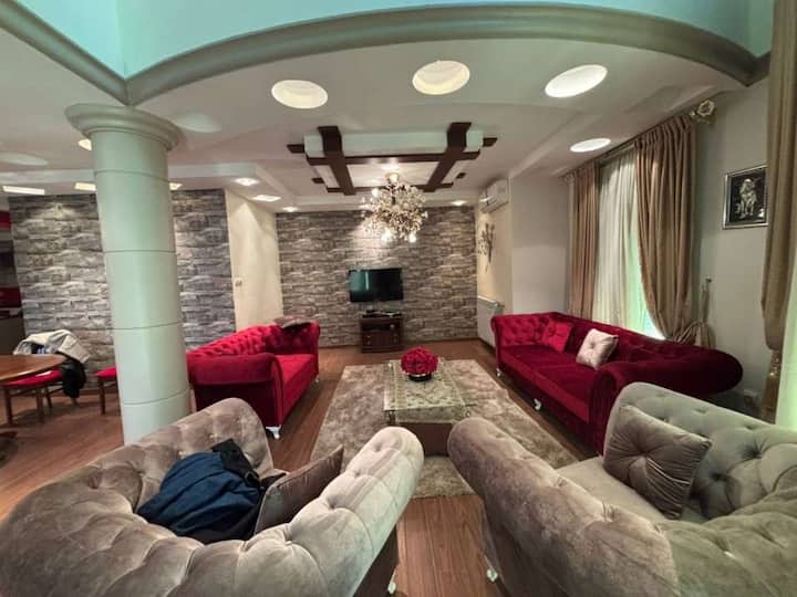 Villa Dispose De 3 Chambres Privées Pour Femme - Alger