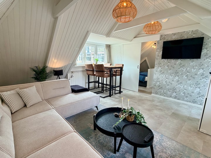 Vakantiewoning In Het Centrum Van Bergen! - Schoorl