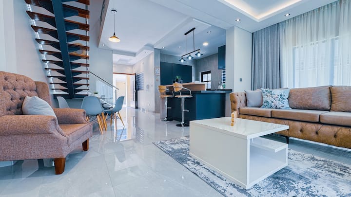Portglen Villa | Modern 3-bedroom In Pomona - Harare