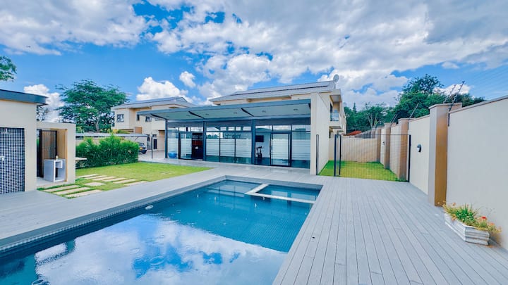 Portglen Villa | Modern 3-bedroom In Pomona - Zimbabwe