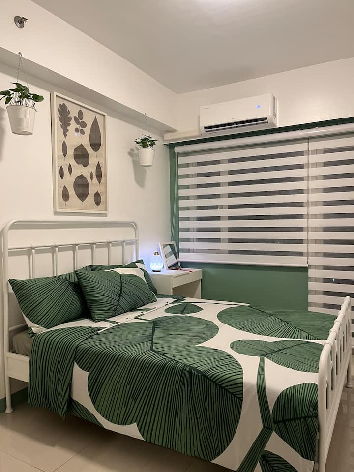 Captain’s Cabin | 2br Staycation Near Sm Southmall - Las Piñas