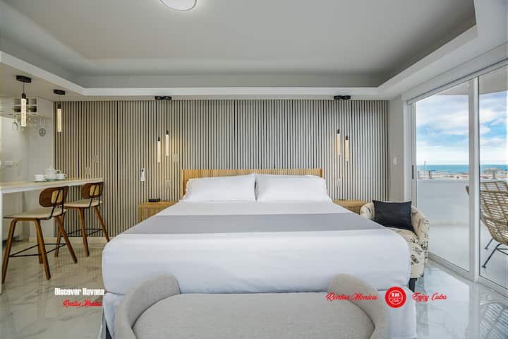 Vedado Mystic Suite Grand Balcony Sea View - Havana