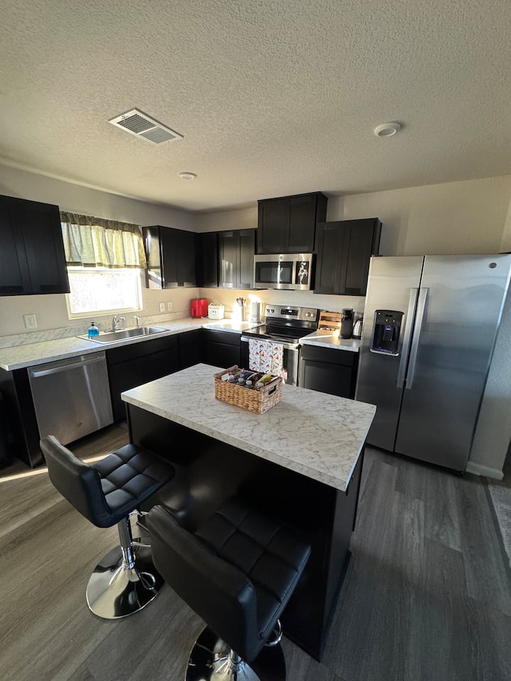 Comfortable Home - Suffolk, VA