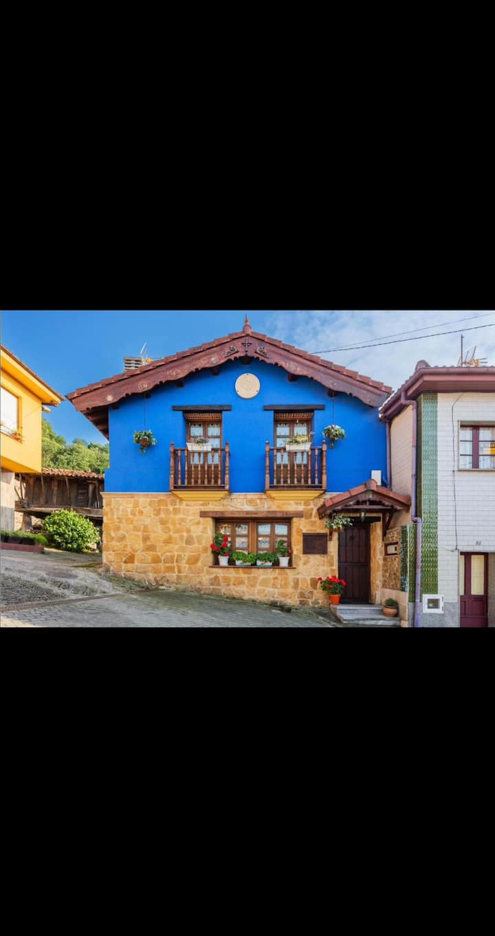 La Vieja Cuadra. Refugio Con Alma De Aldea. - Lena