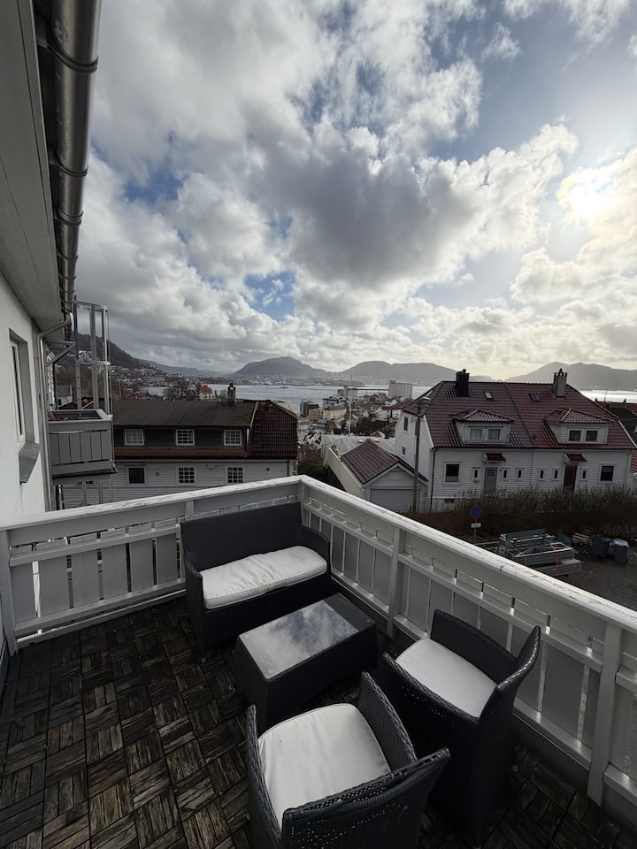 Koselig Og Sentrumsnær Leilighet Med Terrasse - Bergen