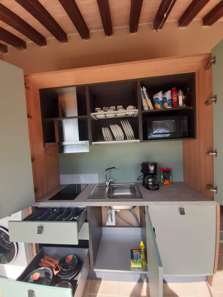 Appartamento Con Soggiorno E Terrazza - Castagneto Carducci