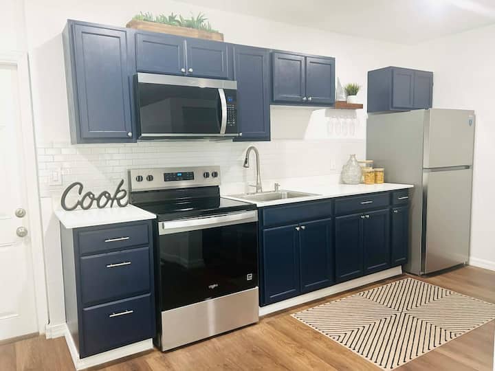 Stylish & Fully Loaded - Lake Mary, FL