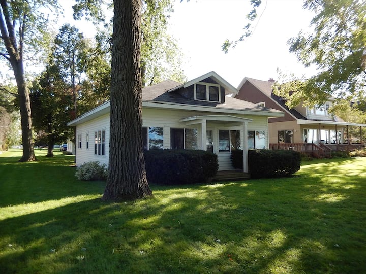 Sandy Beach Lake Cottage Edge Of City! - Fond du Lac, WI