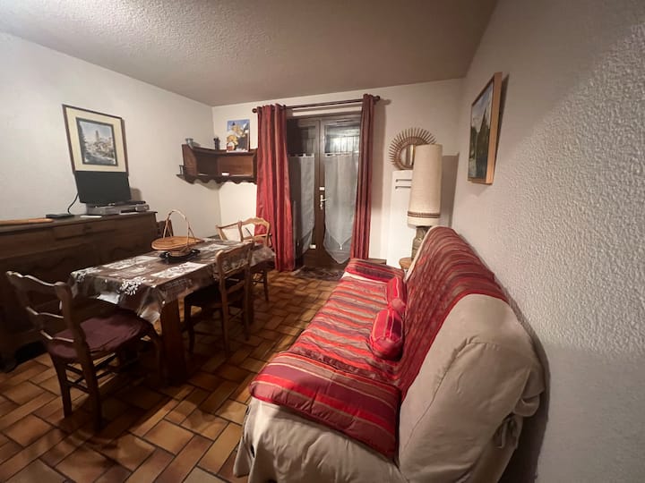 Petit Appartement - Proche Grands Bains - Pistes - Grand Lac