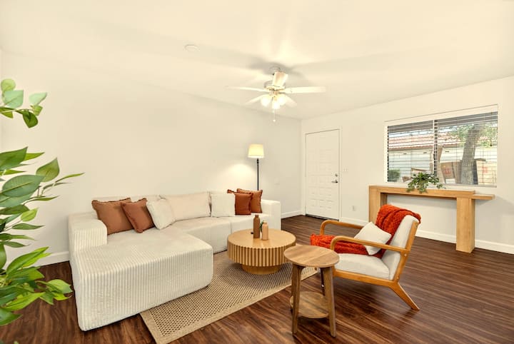 2 Vacation Rentals Side By Side With Resort Pool - Mesa, AZ