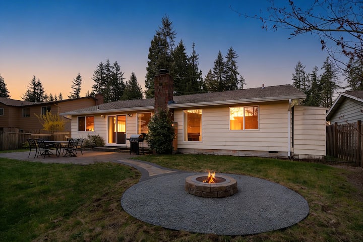 Ev Charging | Workspace | Kitchen| Ac | Fire Pit - Bellevue, WA