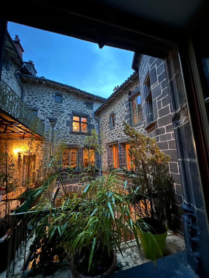 Charmant Studio à La Maison Du Gouverneur - Cantal