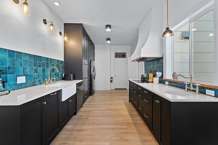 Modern Heber Victorian Close To Town & Ski Resorts - Heber City, UT