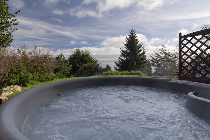 Lighthouse Viewpoint - Saanich