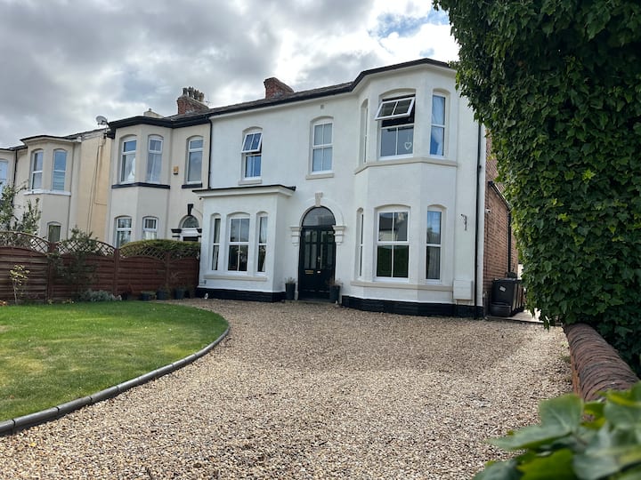 Golf Open Premier Property - Southport