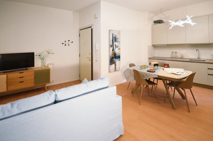 Dragonfly
Elegante Appartamento Tra Verde E Design - Florenz