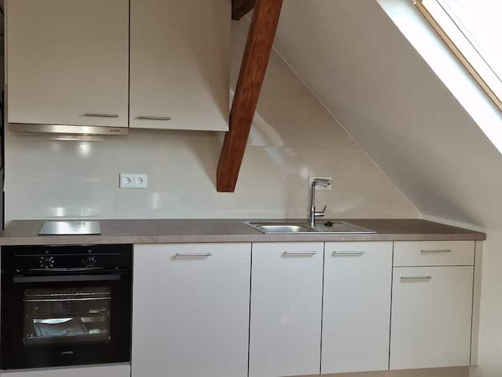 Gemütliche Dachgeschoss-wohnung Im 2. Og - Dreieich