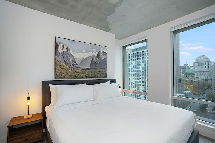 Sky-high Lux 2105: Prime Location/gym/pool Access - Montreal