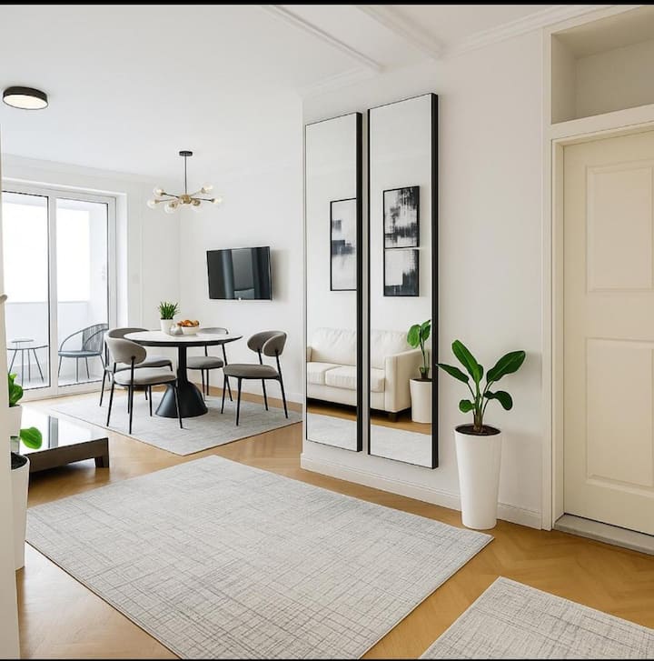 White Lounge 
Haustor - Podgorica