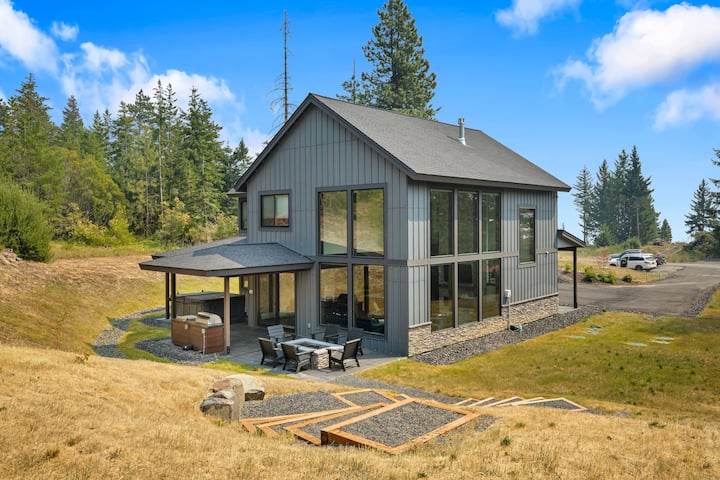 Plum Creek Lodge | Scenic Views | Game Room - Cle Elum, WA
