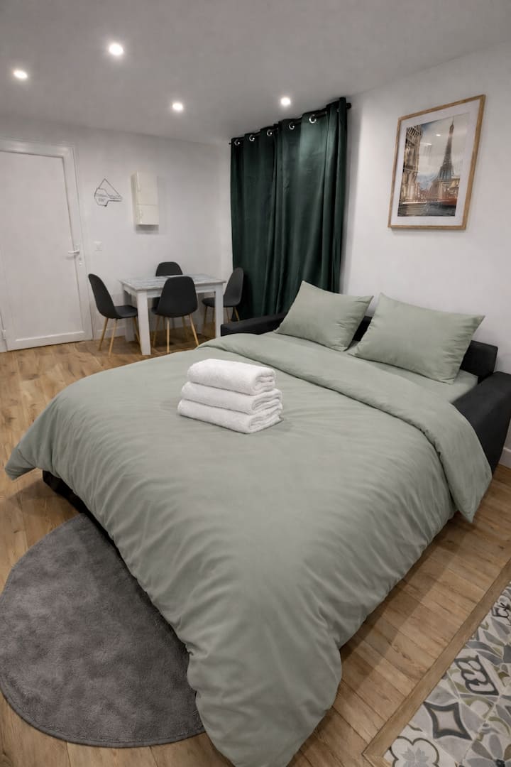 Elegant Paris Duplex - Montreuil-sur-Mer