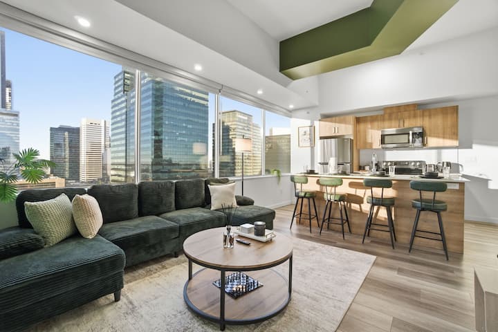 Panoramic Views Of Dt, 2bd 2 Bth, 5 Min To Rogers - Edmonton, Canada