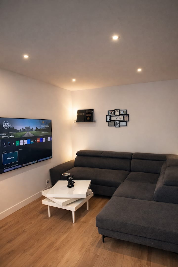 Cozy Paris Apartment 3 Guest - Montreuil, France