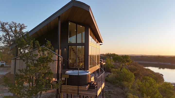 Eden Luxury Cliffside Cabin On Lake Travis - Spicewood, TX