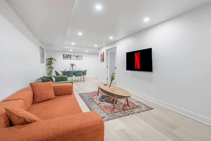 Central 2br | Bell Center | Metro | Free St Prkg - Montreal