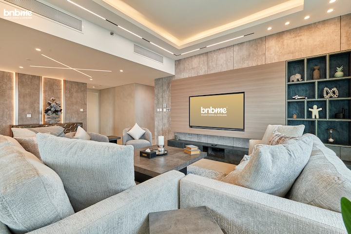 Uninteruppted Burj Views | 4br W/ Maids Room Apt - Dubai